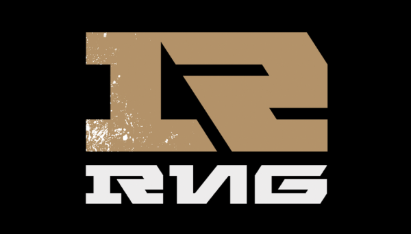 Royal Never Give Up и Sparking Arrow Gaming обменялись игроками