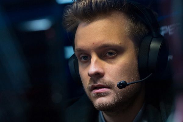 JerAx: «У Entity очень уникальный подход к Dota 2»