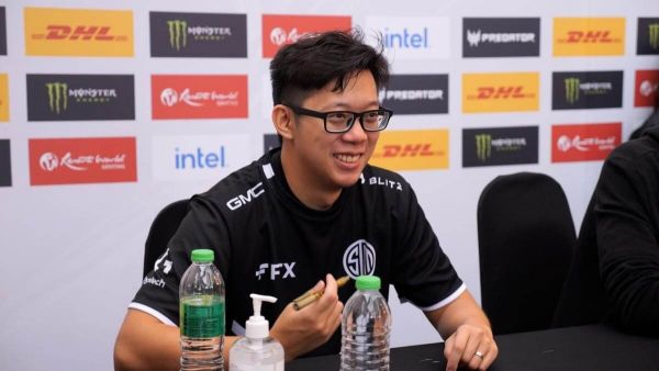 MoonMeander: «IceFrog, услышь меня! Пожалуйста, понерфи героев с Vanguard!»