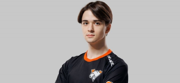 Koma: «Cheshir спросил у Yatoro, серьезно ли я собираюсь стримить ...