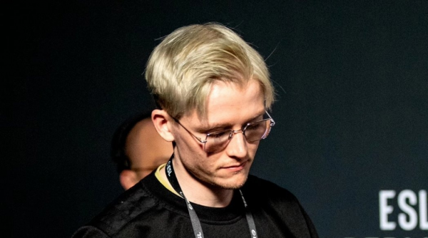 Ace сделал маникюр с персонажами из Pac-Man