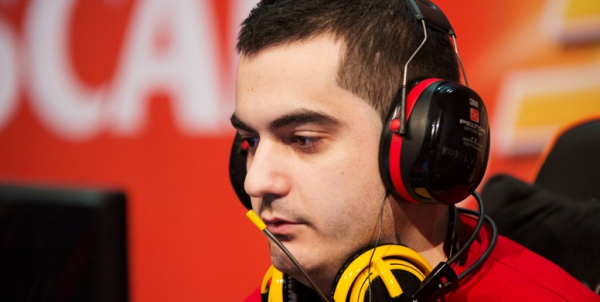 Collapse назвал сильнейшего игрока на Magnus в Dota 2