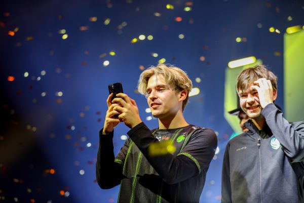 9pasha о Dragon Knight: «В большинстве случаев это худший герой Skiter»