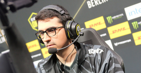 Saksa достиг 14 000 MMR