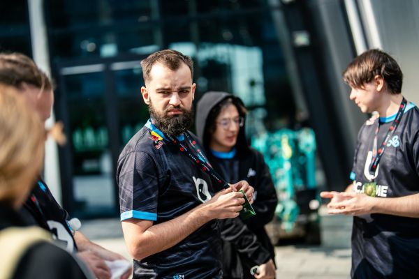 Fishman: «Ты побеждаешь, если покупаешь Solar Crest и Pipe of Insight ...