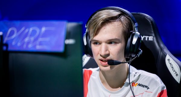 Pure достиг максимального уровня Morphling в Dota Plus