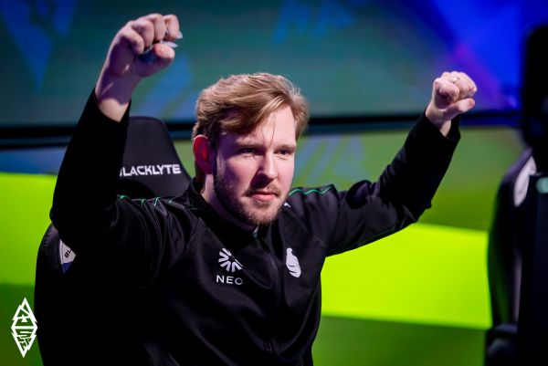 Cr1t- сыграл 2500 карт на про-сцене Dota 2