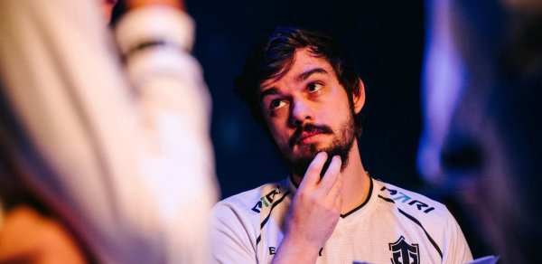 Tobi достиг 16 000 MMR в Dota 2